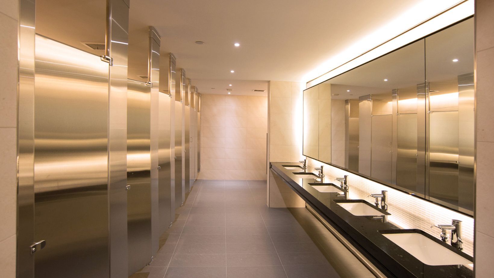 Smart Layouts for Commercial Bathrooms: Maximizing Space and Flow in ...